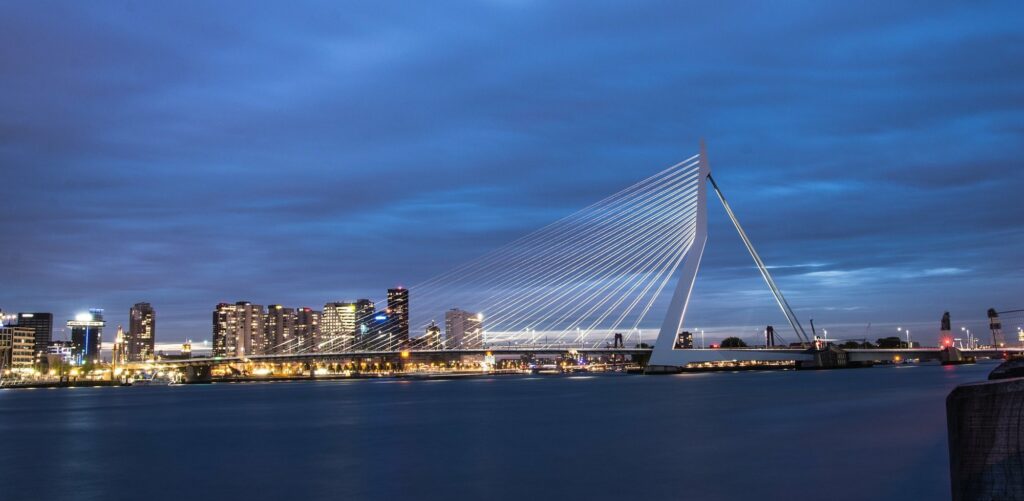 Erasmusbrücke Rotterdam | Sill Lighting
